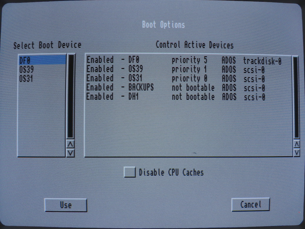 Commodore Amiga 4000 A4000 Desktop Computer with 1942 Multi-Sync Monit ...