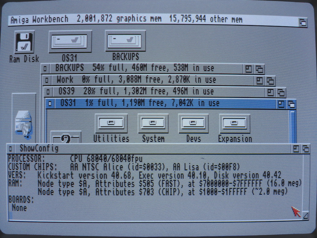 Commodore Amiga 4000 A4000 Desktop Computer with 1942 Multi-Sync Monit ...
